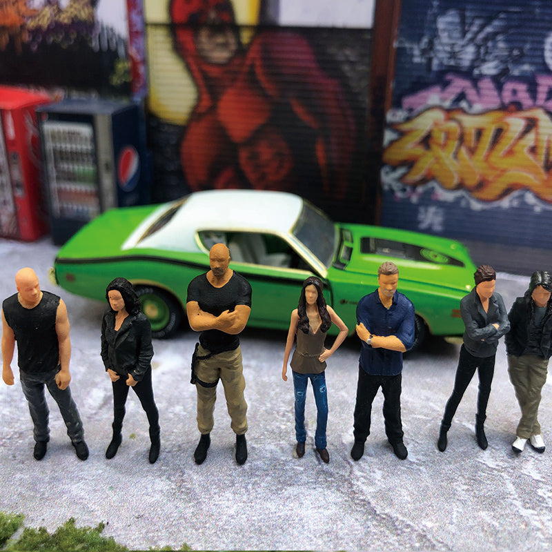 Miniature Racing Car Scene Movie Character People Figure 1:64 Model Sa ...