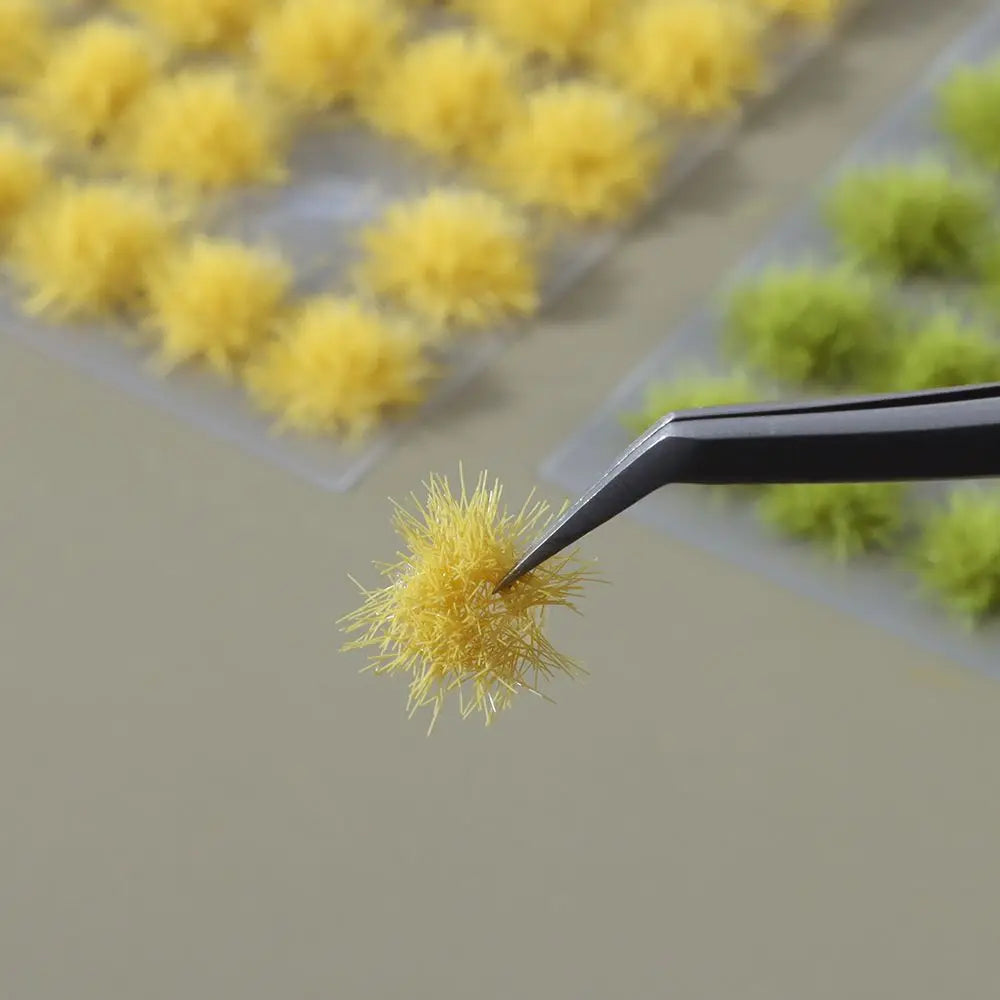 50pcs Miniature Grass Tufts: Railway, Diorama, Dollhouse Scenery – e-Toyer